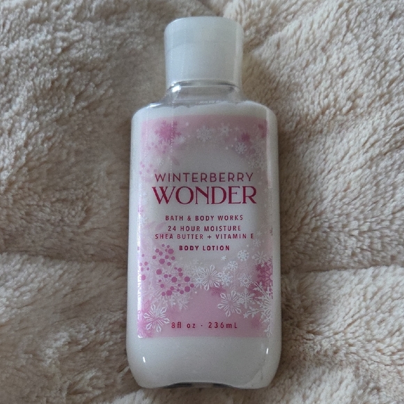 Bath & Body Works | Bath & Body | Winterberry Wonder Body Lotion | Poshmark